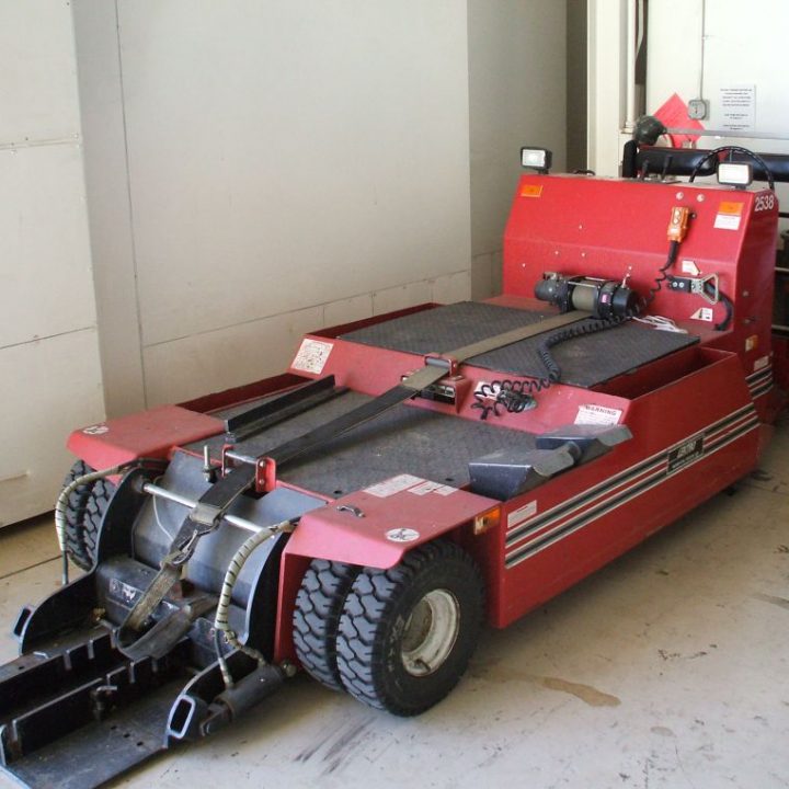 Lektro AP8950SDA: Powerful Aircraft Tug for Heavy Loads