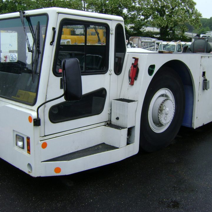 Lektro AP8950SDA: Powerful Aircraft Tug for Heavy Loads