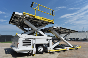 FMC Commander 15 | Premium Aircraft Ground Support Equipment